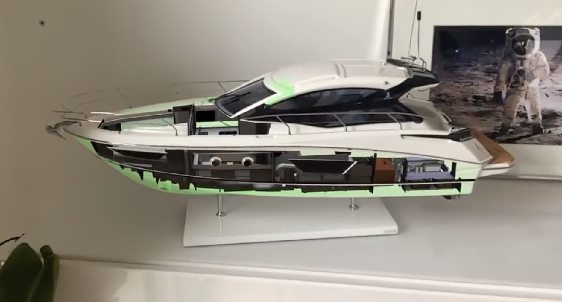 Virtual voyage - Visions of Tomorrow